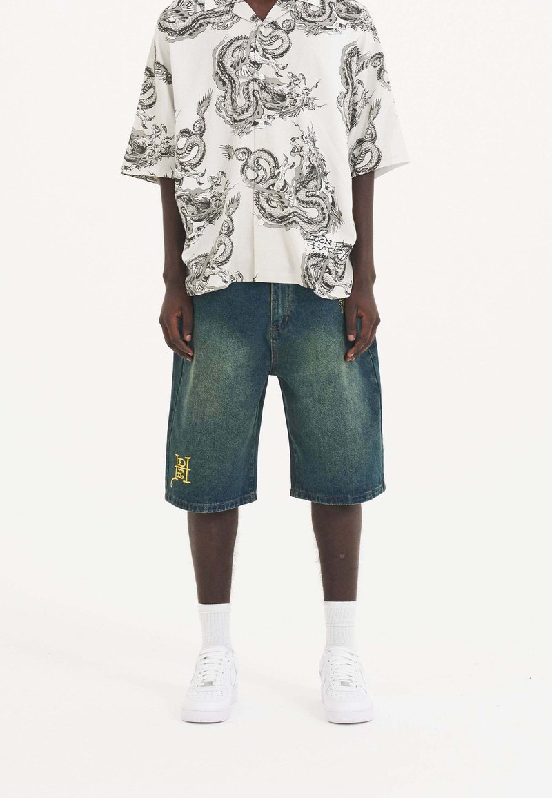 Ed Hardy SNAKE - Jeansshort - green/stoneblue - Zalando.nl