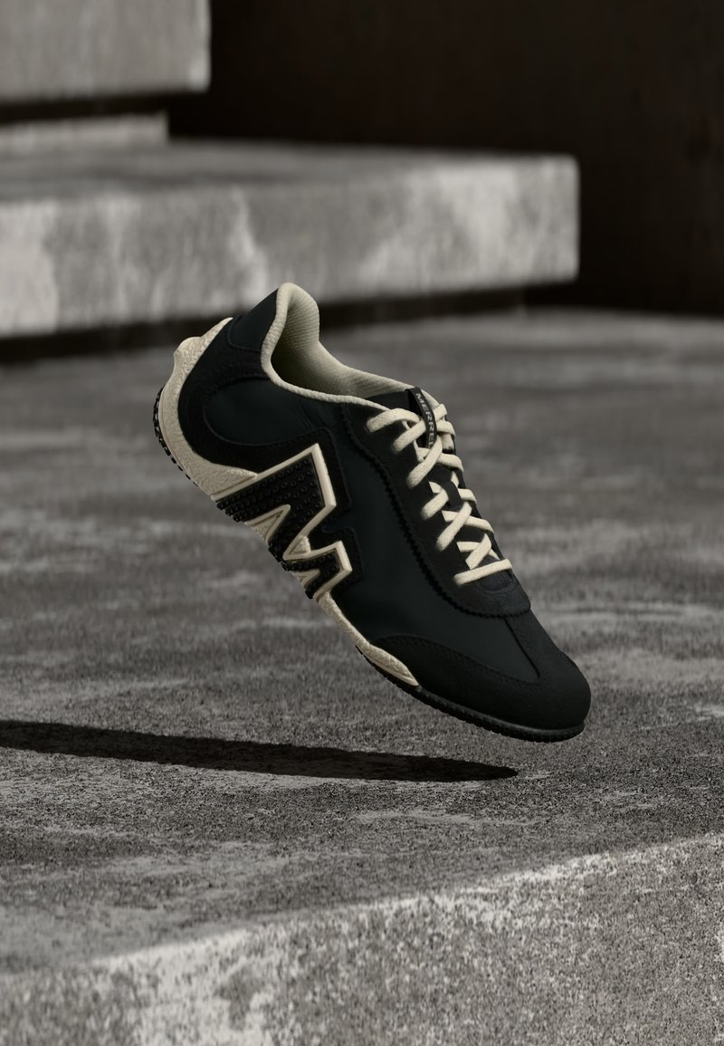 Merrell RELAY FLY VENT SE - Trainers - black - Zalando.co.uk