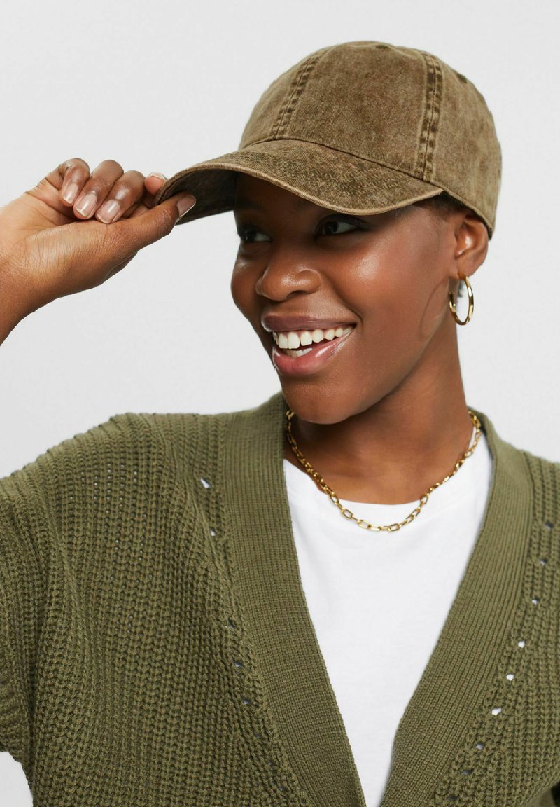 Esprit ACID-WASHED BASELBALL - Cap - light khaki/mottled light green ...