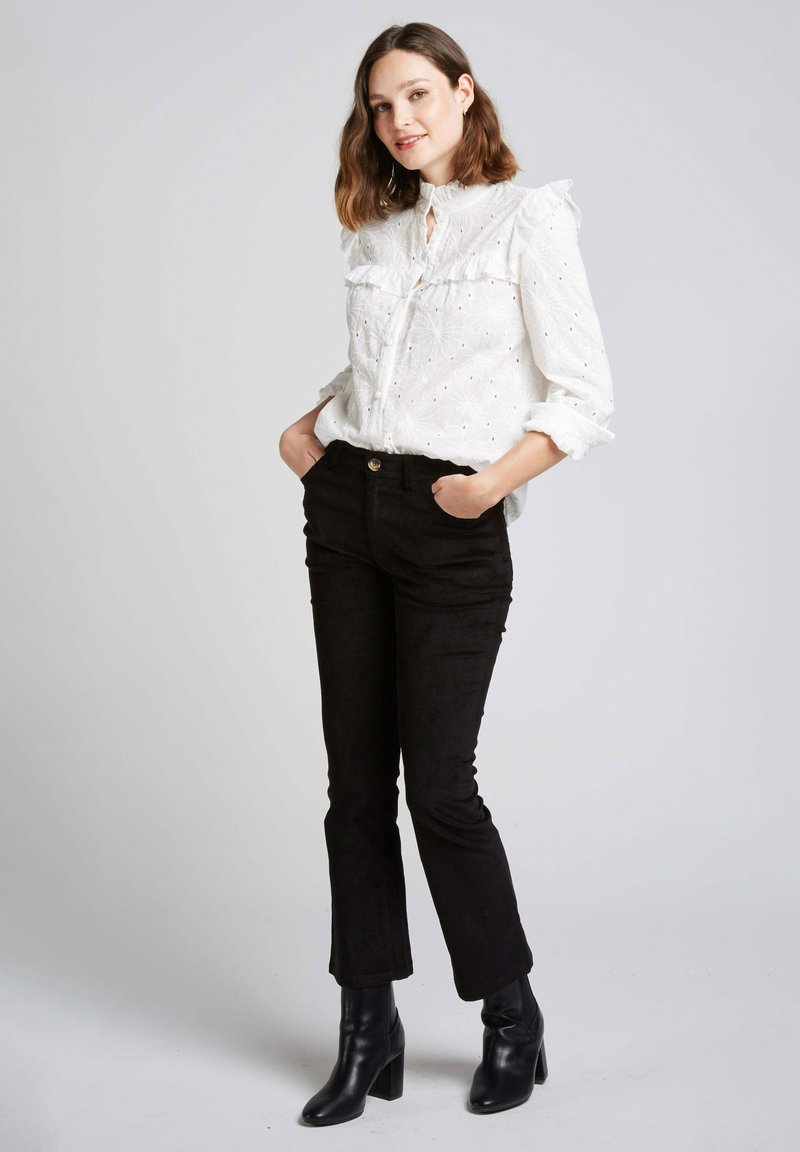 Andy & Lucy BORRIS - Pantalon classique - noir - ZALANDO.FR
