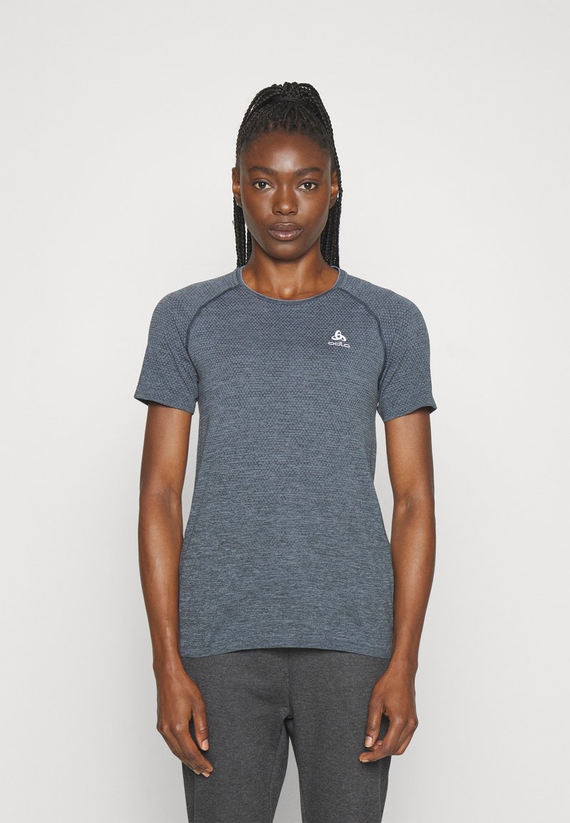 ODLO CREW NECK ESSENTIAL - Lihtne T-särk - india ink/tumesinine ...