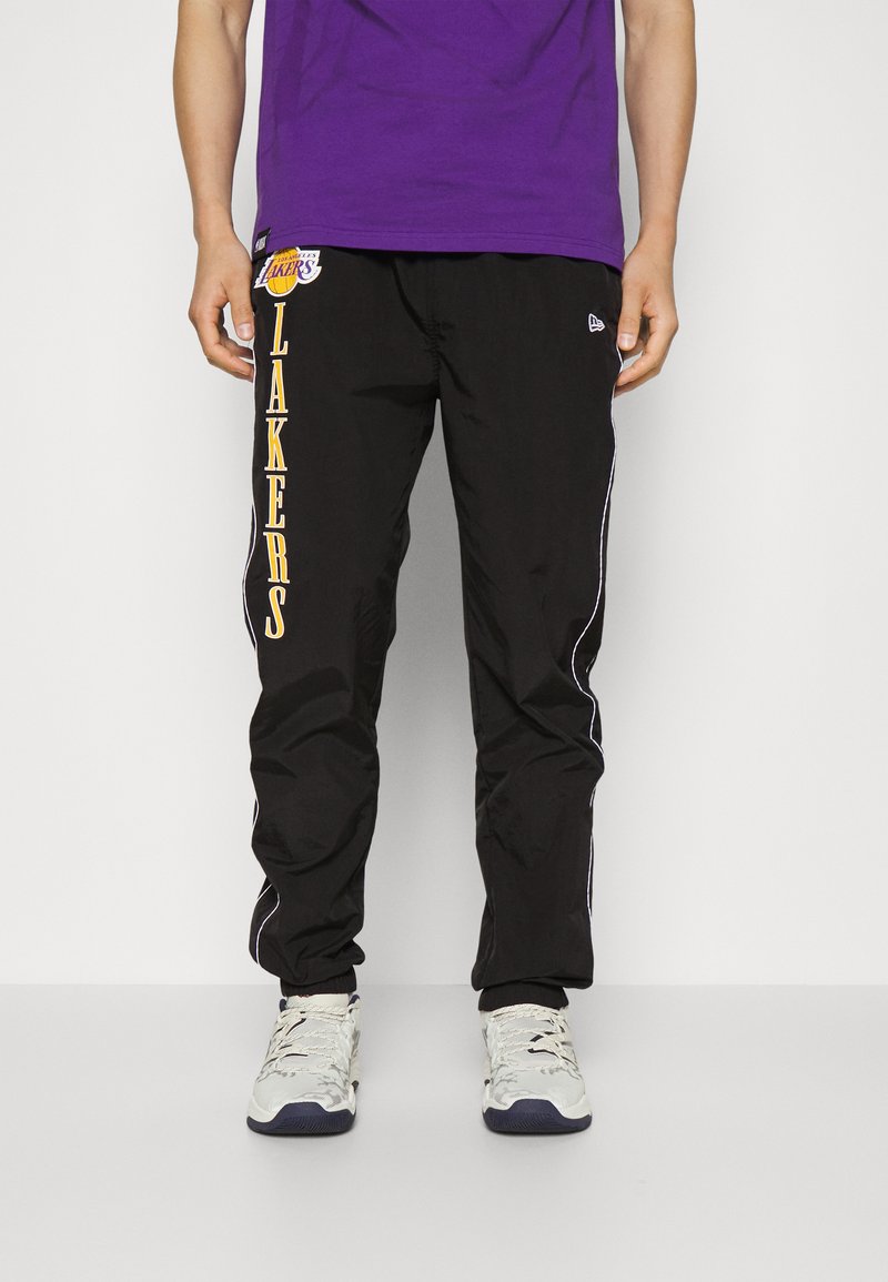 New Era NBA LOS ANGELES LAKERS TRACK PANT - Fanartikel - black/zwart ...