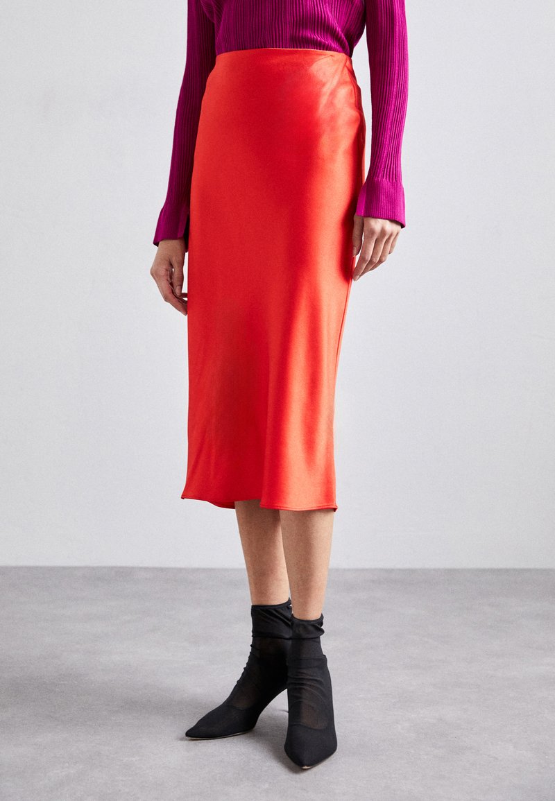 Alice + Olivia MAEVE MIDLENGTH SLIP SKIRT - A-Linien-Rock - bright ruby ...