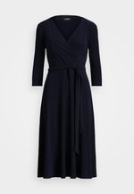 Lauren Ralph Lauren Petite CARLYNA 3/4 SLEEVE DAY DRESS - Jerseykleid - lighthouse navy ...