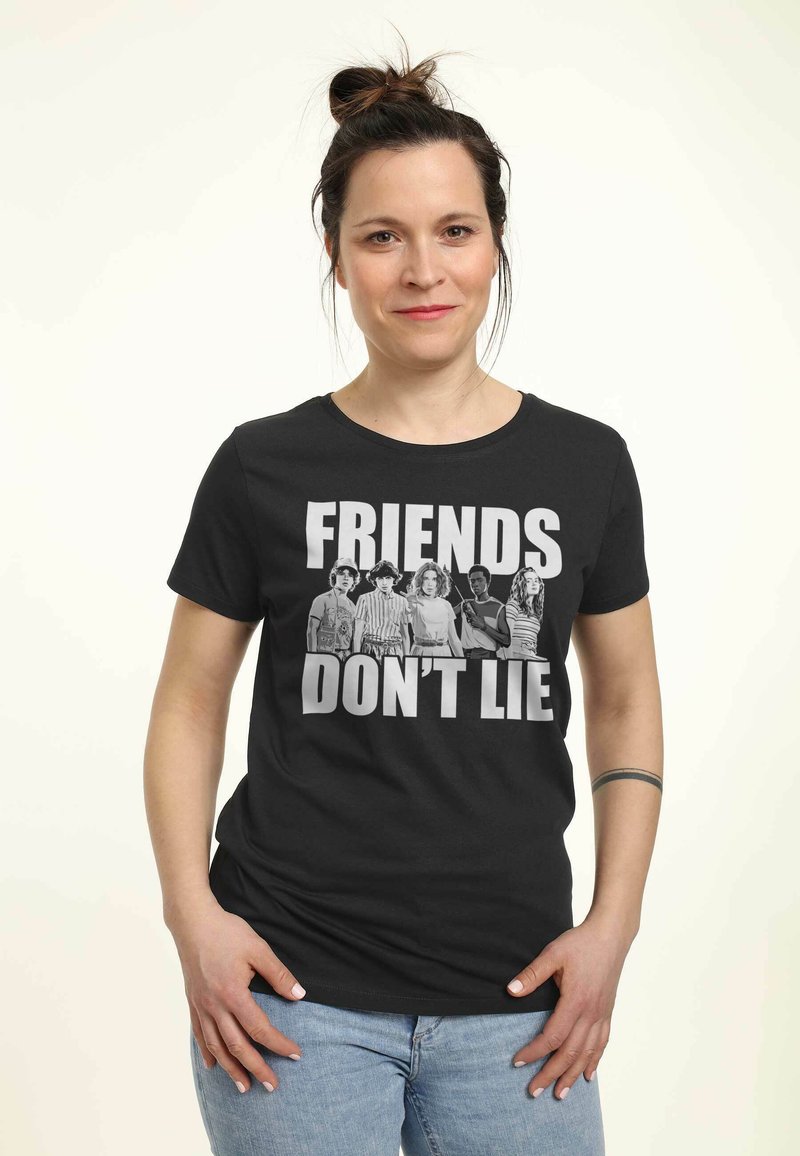 Henry Tiger STRANGER THINGS CAST FRIENDS - T-shirt print - black/zwart ...