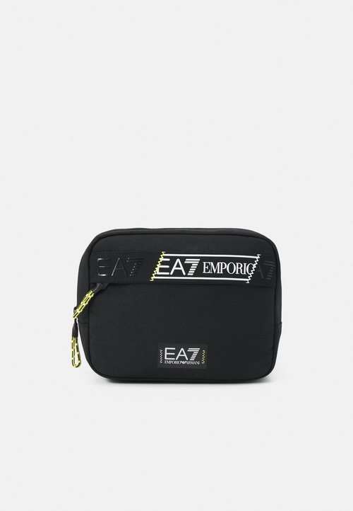 EA7 Emporio Armani TRAIN PHONE HOLDER UNISEX - Kabelka - black/white logo/černá - Zalando.cz