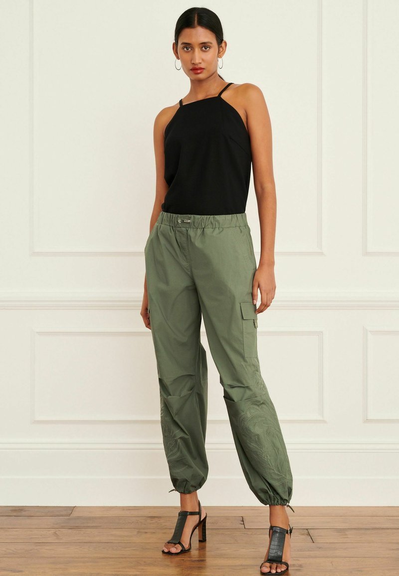 Next PARACHUTE - Pantalon cargo - khaki green embroidery/vert - ZALANDO.FR