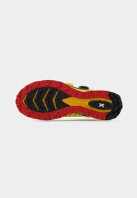 La Sportiva JACKAL II BOA - Trail hardloopschoenen - yellow/black/zwart ...