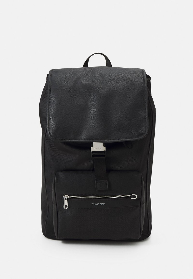 Calvin Klein ELEVATED FLAP UNISEX - Rucksack - industrial mono black ...