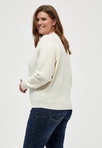 PEPPERCORN PCROSALIA - Jersey de punto - cloud dancer/crema - Zalando.es