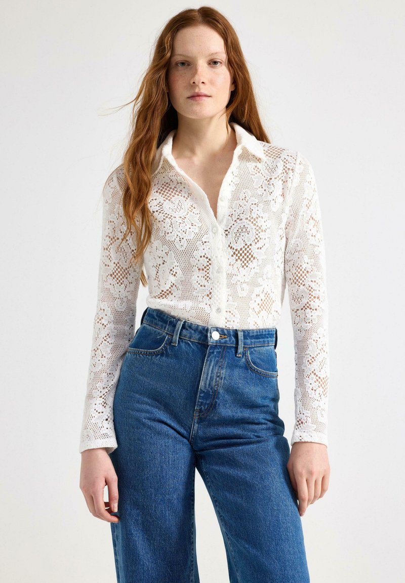 Lindex WITH DESIGN - Hemdbluse - off white/weiß - Zalando