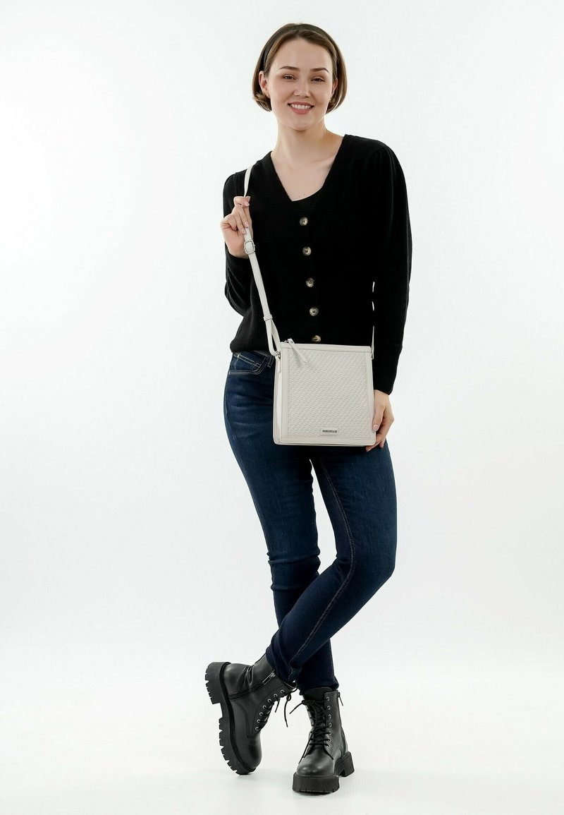 Emily & Noah Ülerinna-kott - ecru 320/beež - Zalando.ee