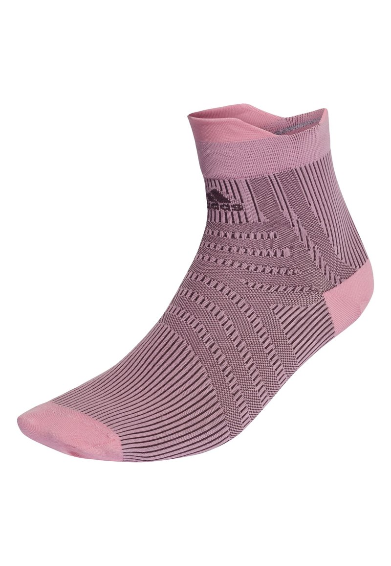 adidas Performance GRAPHIC QUARTER - Sports socks - pink - Zalando.co.uk