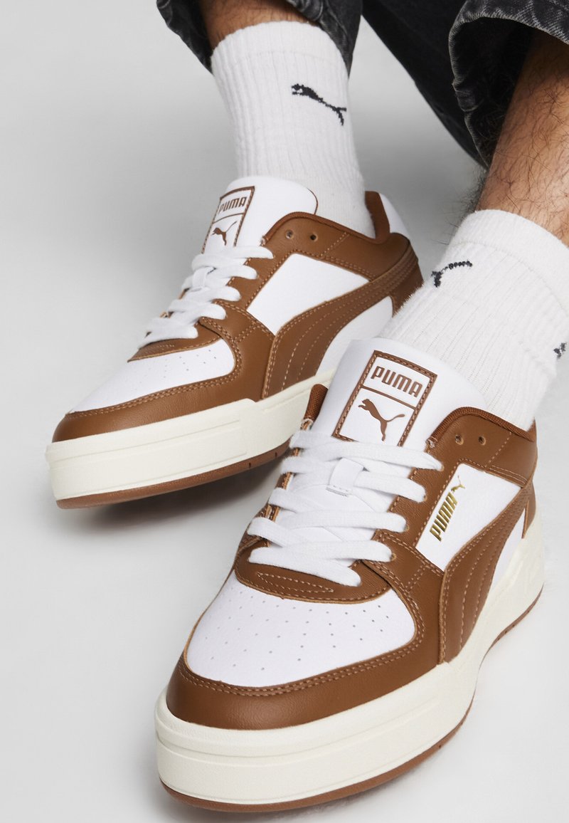 Puma CA PRO CLASSIC UNISEX - Tenisky - white teak/bílá - Zalando.cz