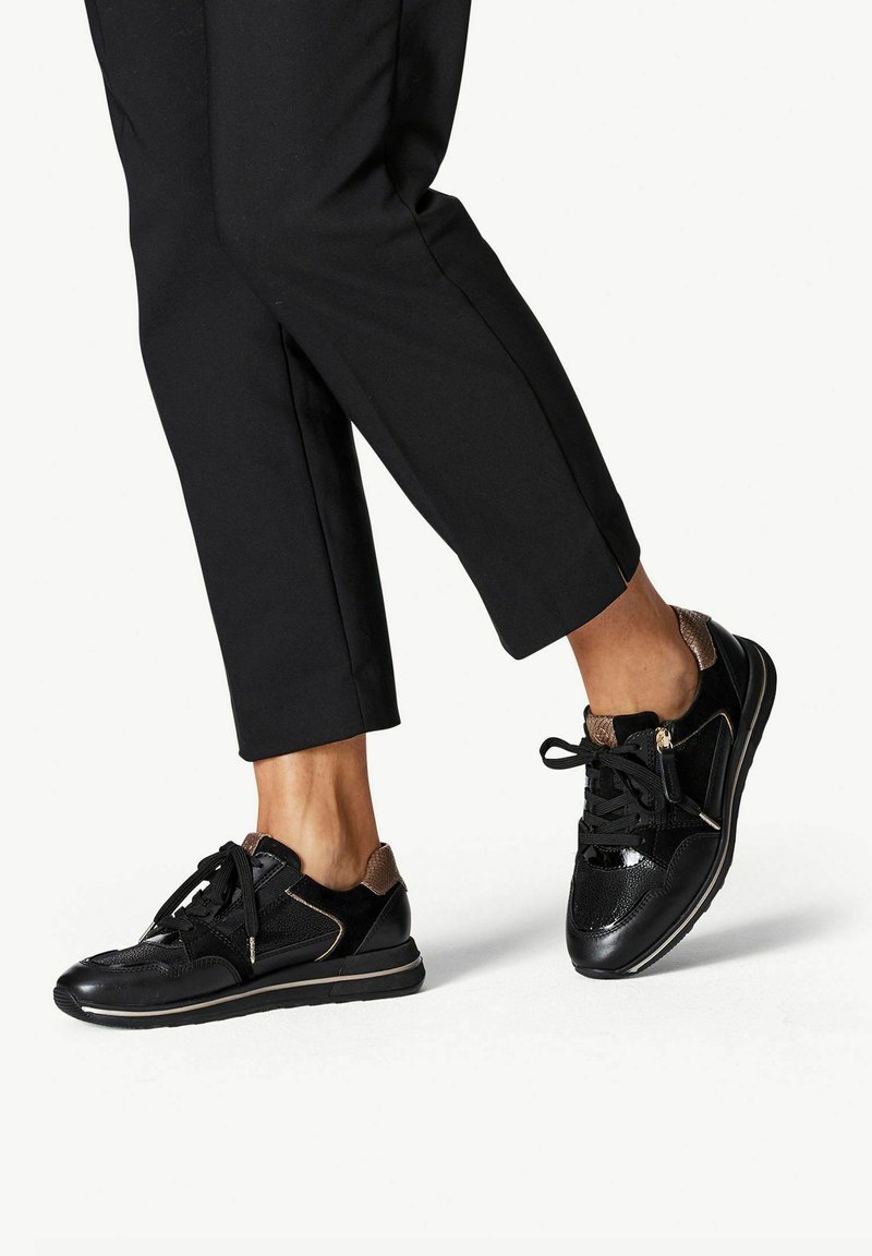 Tamaris PURE RELAX - Baskets basses - black comb/noir - ZALANDO.BE