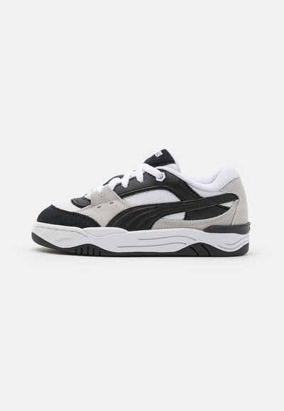 Puma SLIPSTREAM JR UNISEX - Joggesko - white/varsity green/hvit ...