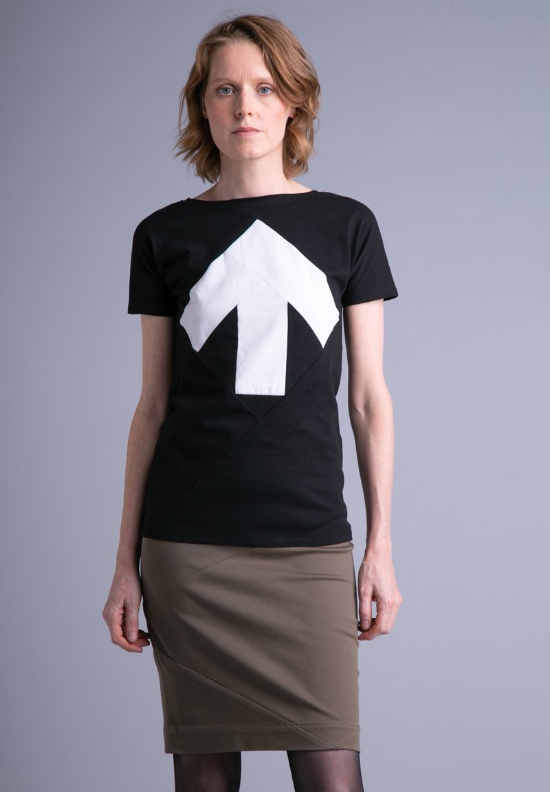 Reet Aus ARROW - T-Shirt print - black white/schwarz - Zalando.at