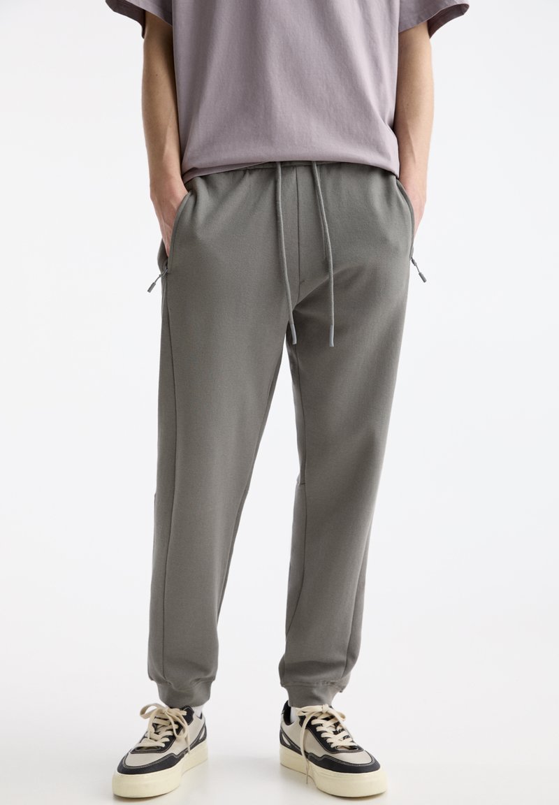 PULL&BEAR JOGGERS - Pantalon de survêtement - light grey/gris clair - ZALANDO.FR