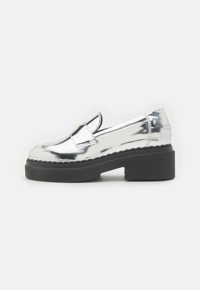 Nubikk FRANKIE LOAFER - Slipper - silver metallic shiny/silberfarben ...