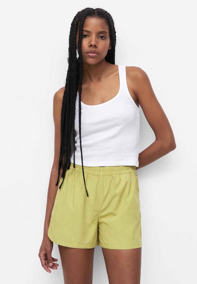 PULL&BEAR BASIC BERMUDA - Shorts - light yellow/lichtgeel - Zalando.nl