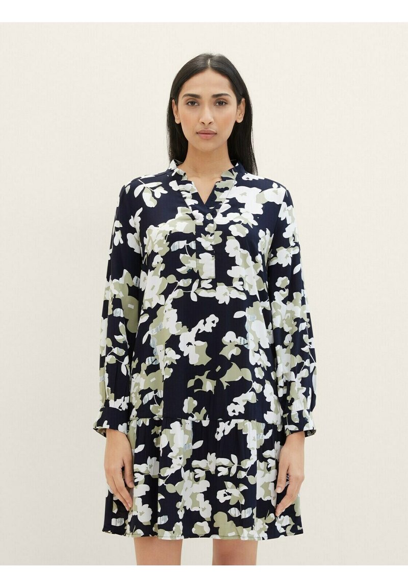 TOM TAILOR MIT LIVAECO BY BIRLA CELLULOSE - Freizeitkleid - cut floral ...