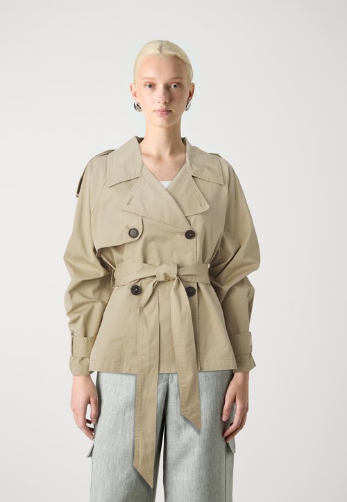 Gina Tricot online | Den nya kollektionen på Zalando