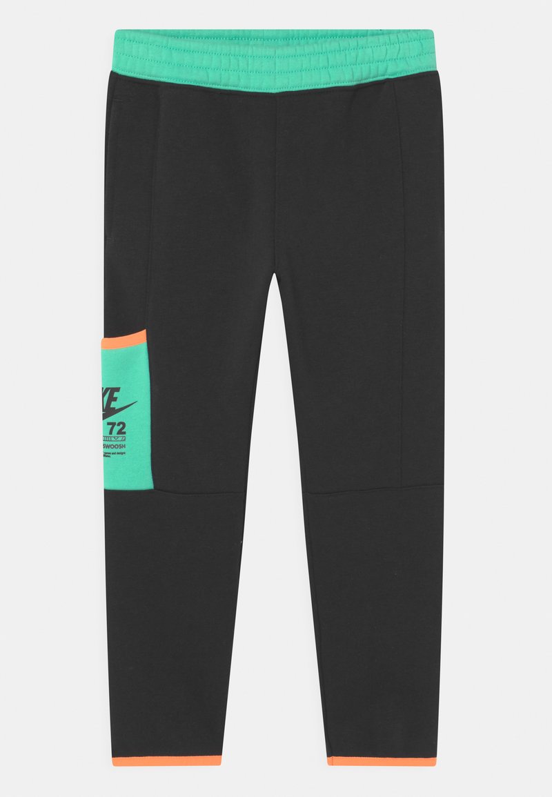 Nike Sportswear Illuminate Pant Unisex Jogginghose Black Schwarz