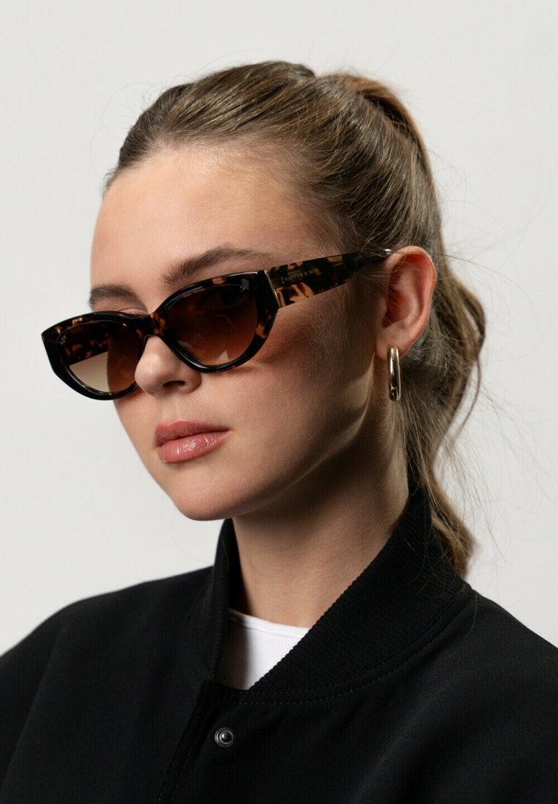 Kapten & Son LYON - Sluneční brýle - crystal tortoise brown/hnědá ...