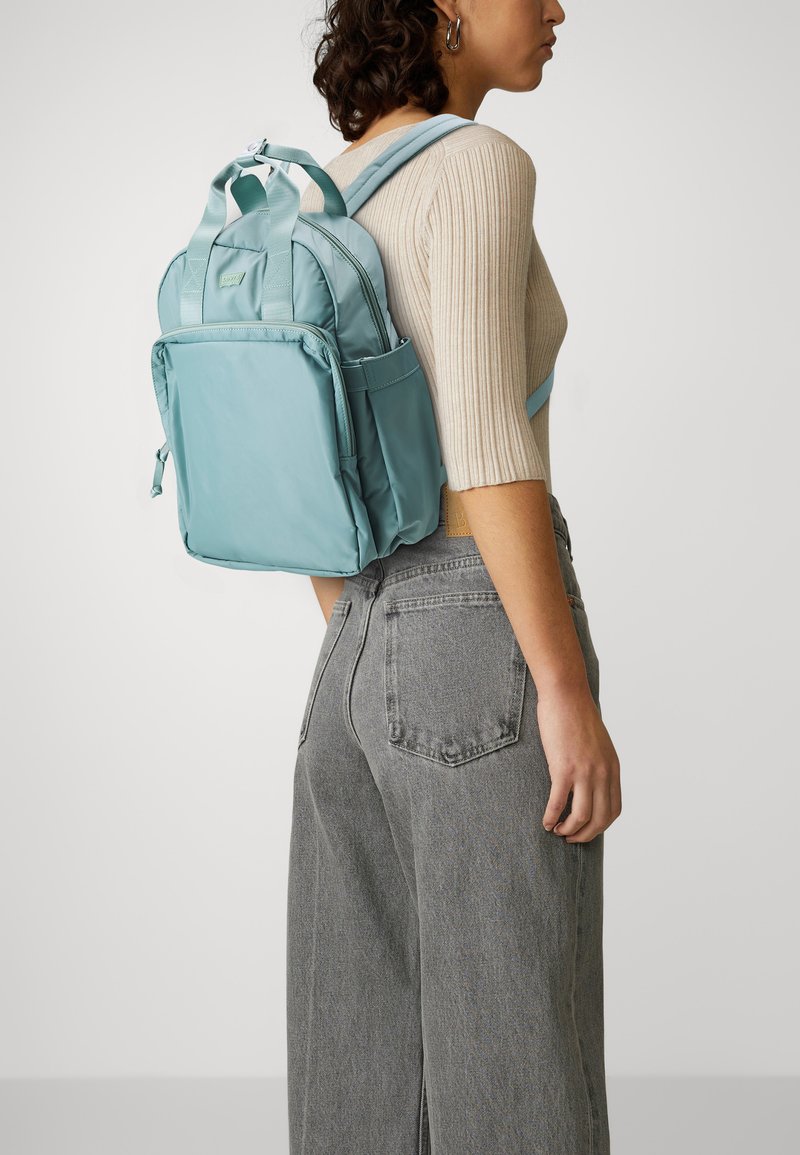 Levi's® WOMENS PACK ROUND - Rucksack - pale green/green - Zalando.ie