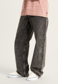 Vans - Jeansy Relaxed Fit/czarny - Zalando.pl