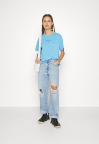 Roxy MOONLIGHT SUNSET - Print T-shirt - azure blue/blue - Zalando.co.uk