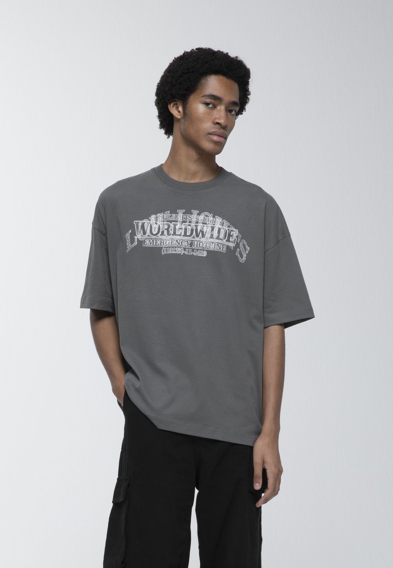 LOW LIGHTS STUDIOS® HOTLINE UNISEX - T-Shirt print - grey/grau - Zalando.de