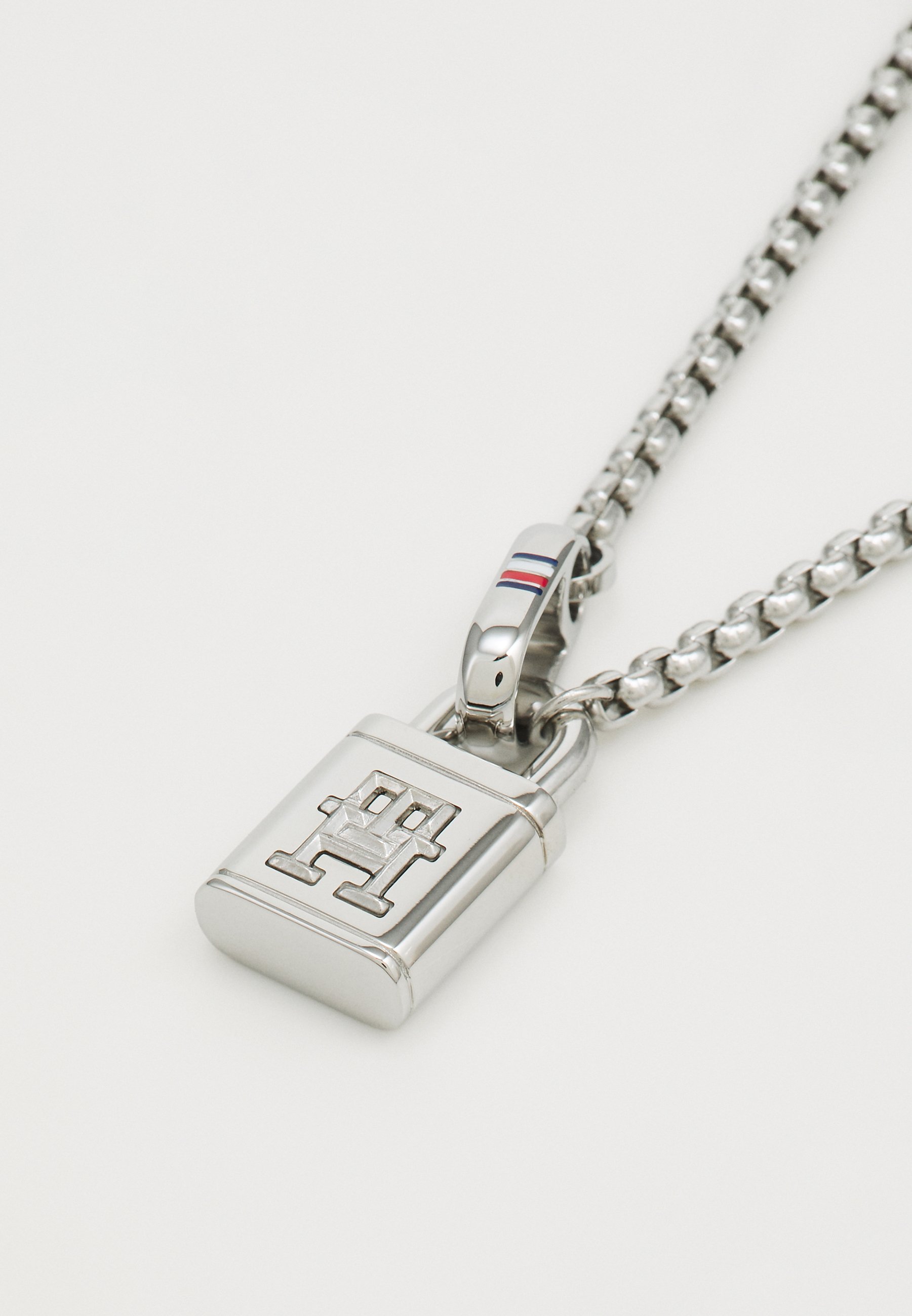 Tommy hilfiger american icon store