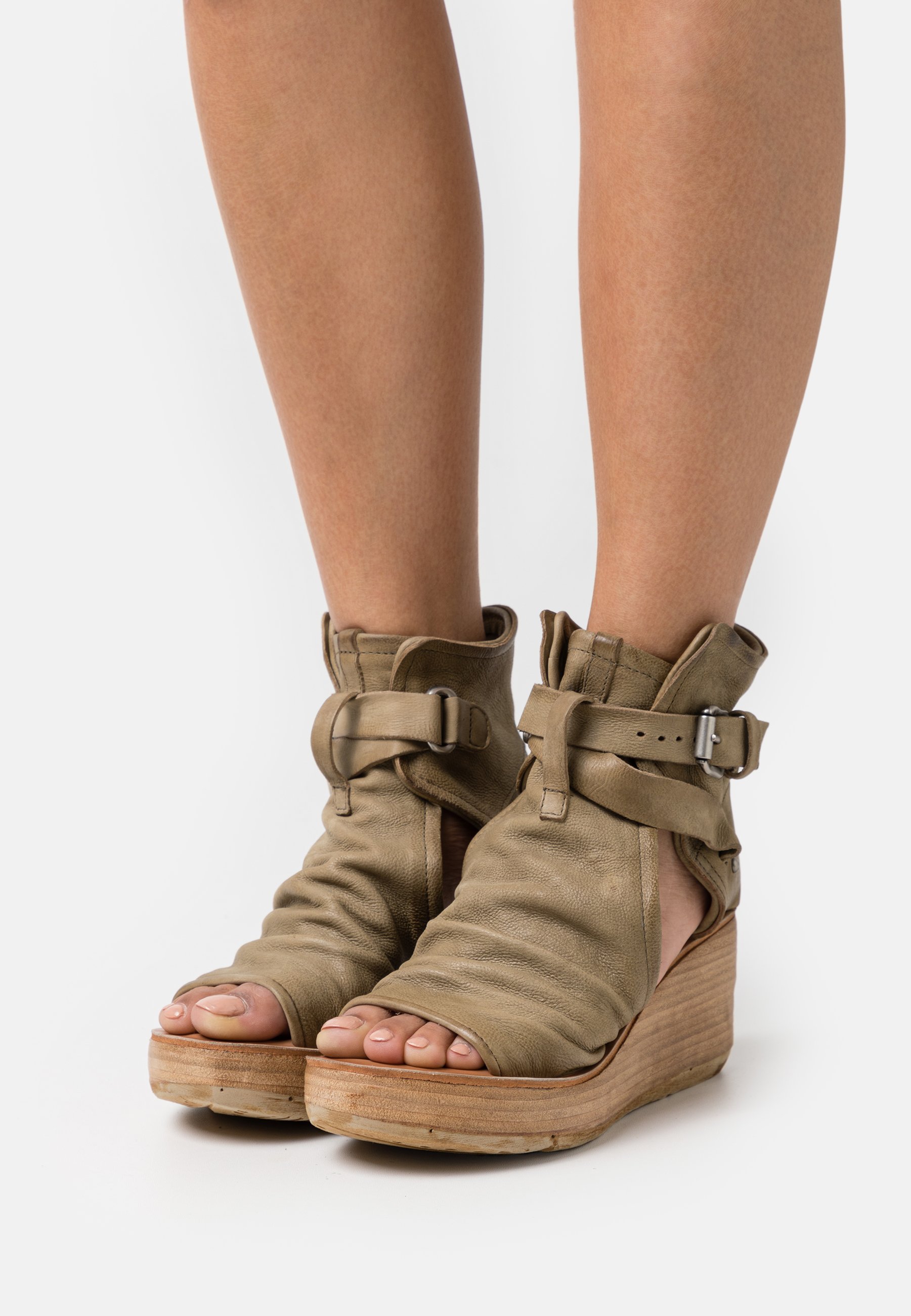 Adjustment Moving two weeks sandales as98 femme Retired analogy atmosphere