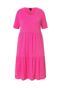 Ulla Popken ULLA POPKEN - Jersey dress - pink - Zalando