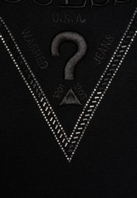 Guess LS RN DIANE TRIANGLE LOGO SWTR - Trui - jet black/zwart - Zalando.nl