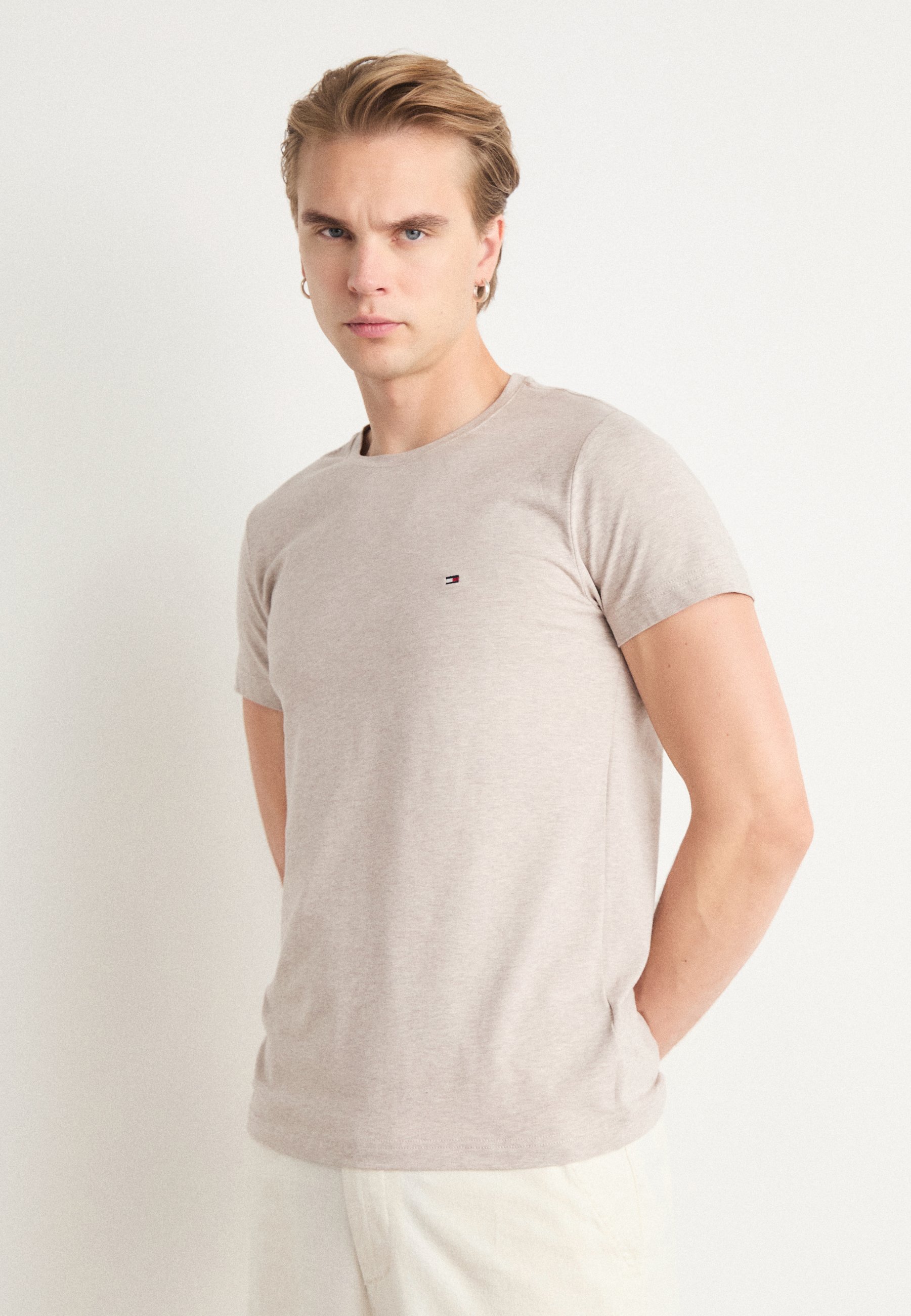 Tommy hilfiger stretch tee store