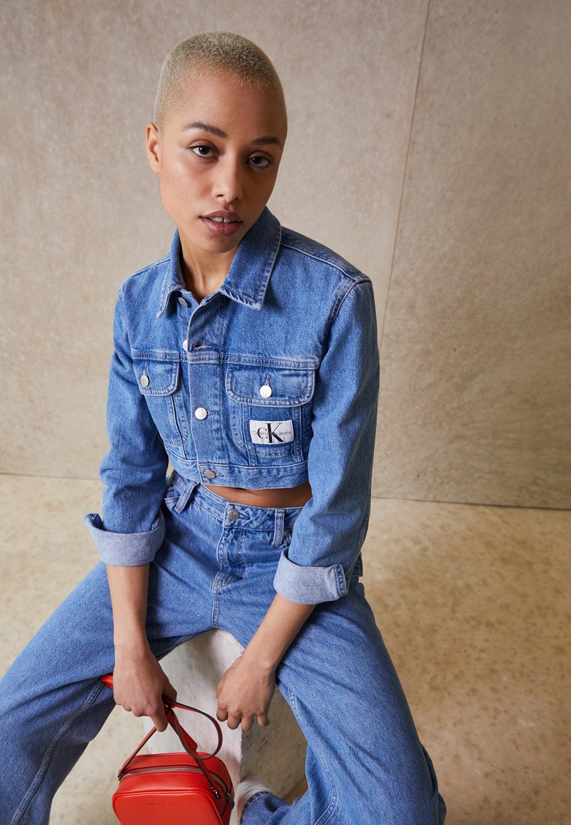 Calvin Klein Jeans Extreme Crop 90s Jeansjakke Denim Medium Blå