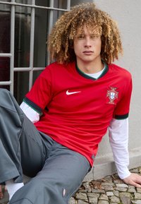 Nike Performance PORTUGAL FPF STADIUM HOME JERSEY - Fußball-Trikot ...