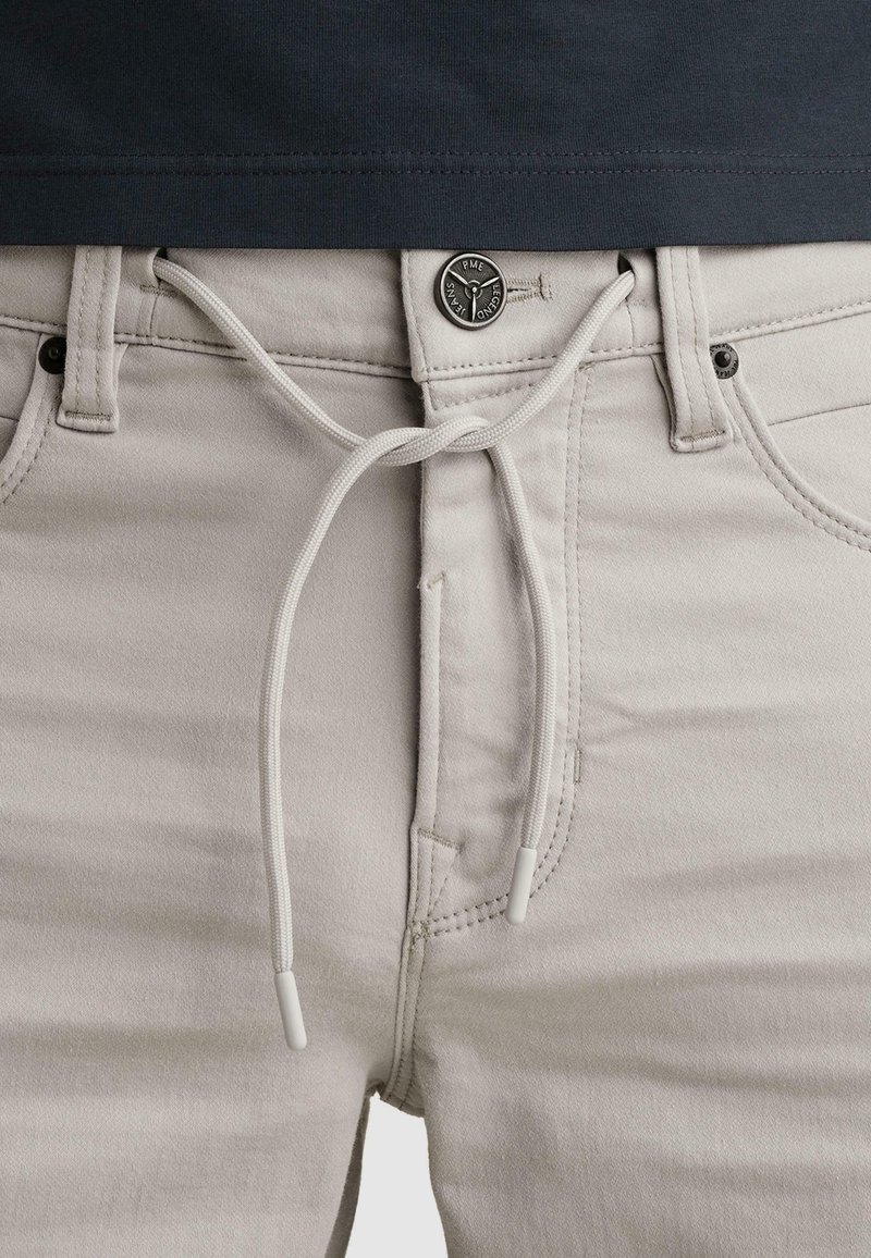 PME Legend NIGHTFLIGHT - Shorts - moonstruck/off-white - Zalando