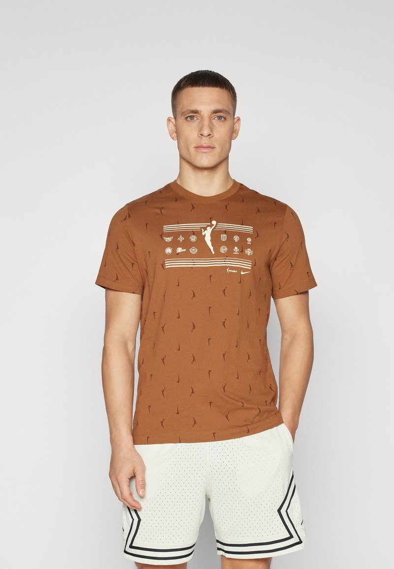 Nike Performance WNBA CREW TEE - T-shirts print - light british tan ...