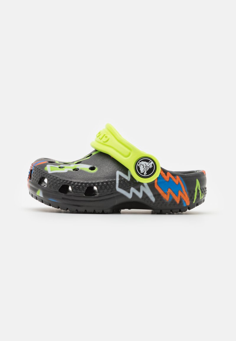 Crocs CLASSIC LIGHTNING BOLT UNISEX - Natikači - black/črna - Zalando.si