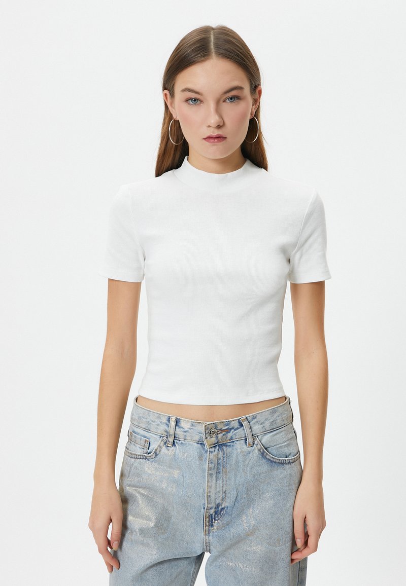 Koton TURTLE NECK CROP SHORT SLEEVE - T-Shirt basic - off white/offwhite - Zalando.de