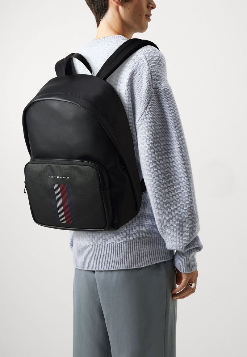 Tommy Hilfiger FOUNDATION DOME BACKPACK UNISEX - Rucksack - black ...