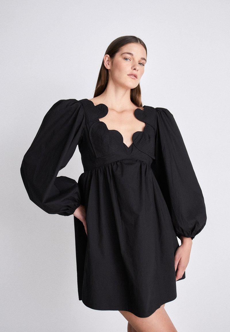 Farm Rio HEART SHAPED NECKLINE MINI DRESS - Rochie cocktail/Rochie ...