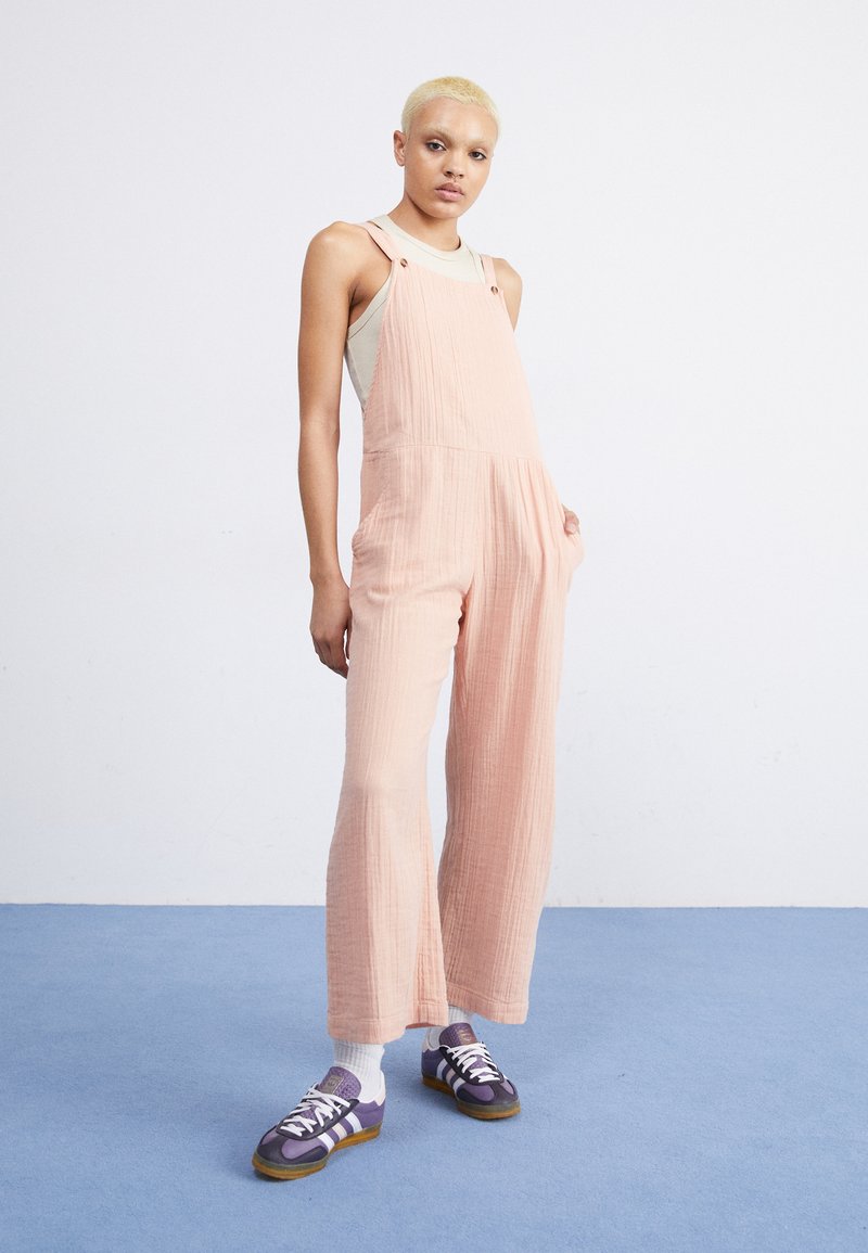 Roxy DREAMING - Salopetă - coral/culoarea pielii - Zalando.ro