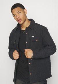 Wrangler TRANSITIONAL JACKET - Übergangsjacke - black/schwarz - Zalando.de