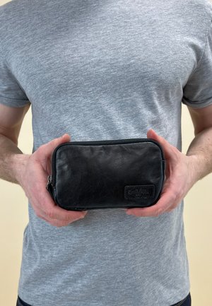 Gusti Leder LUKE - Notebooktasche - schwarz - Zalando.de