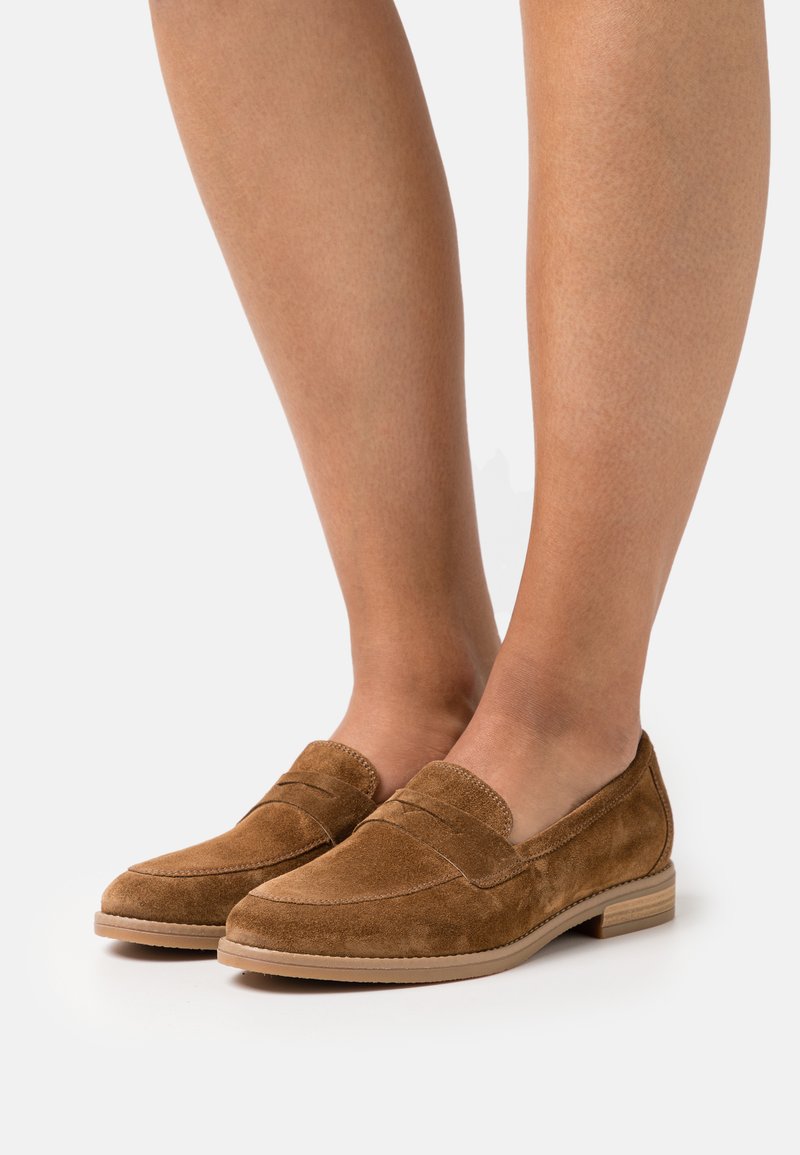Pier One LEATHER - Loaferit/pistokkaat - brown/ruskea - Zalando.fi