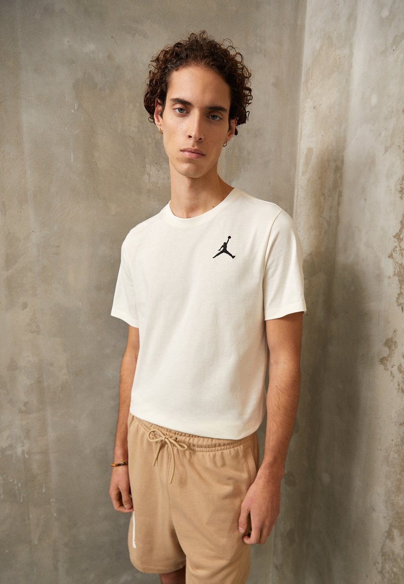Jordan JUMPMAN CREW - T-shirt basique - pale ivory/black/beige - ZALANDO.CH